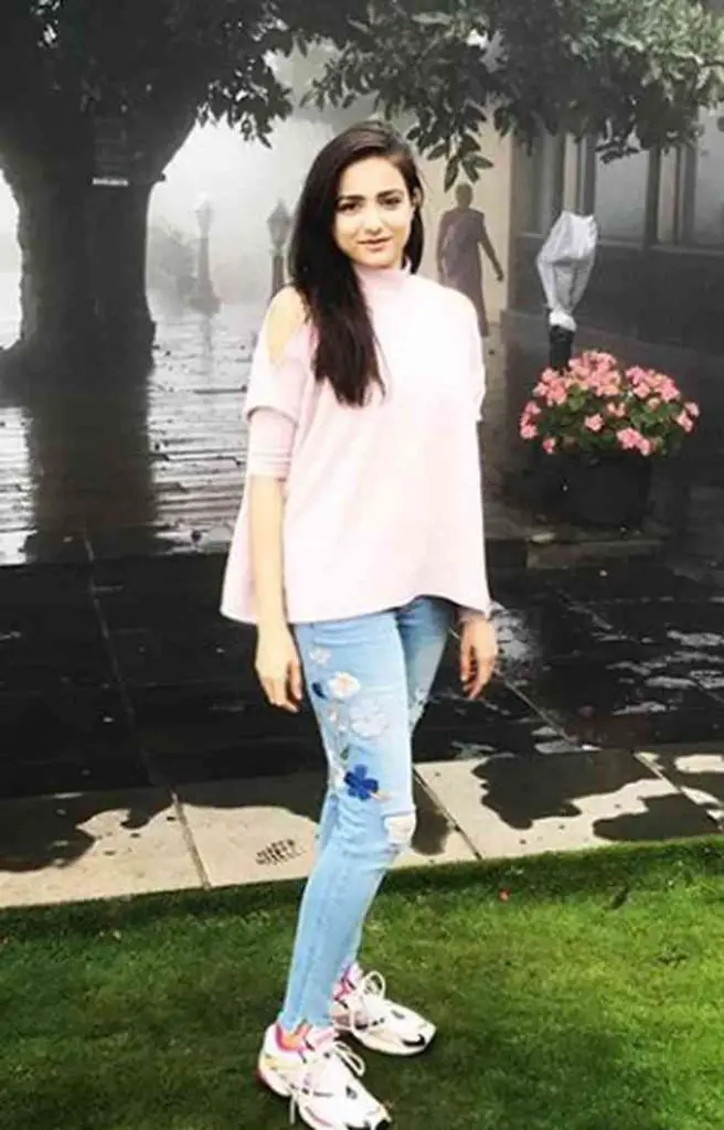 Neha Bamb Age, Affairs, Net Worth, Height, Bio and More 2024| The Personage