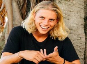 Alex Hayes Net Worth, Bio, Weight, Height, Age 2022 - The Personage