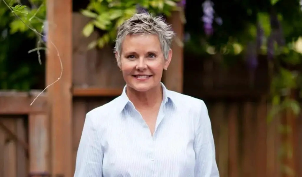 Amanda Bearse net worth, Age, Kids, Husband, Bio-Wiki, Weight 2024| The ...
