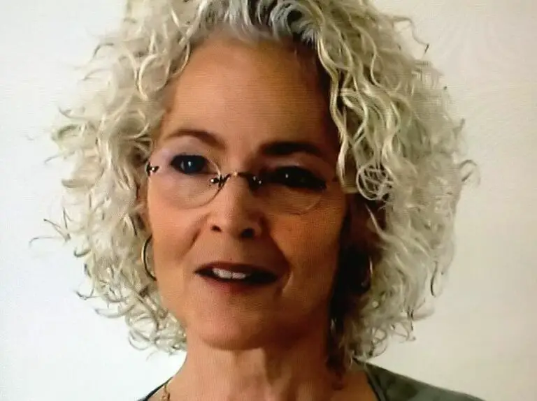 Amy Irving Net worth, Age: Soulmate, Kids, Bio-Wiki, Weight 2024| The ...