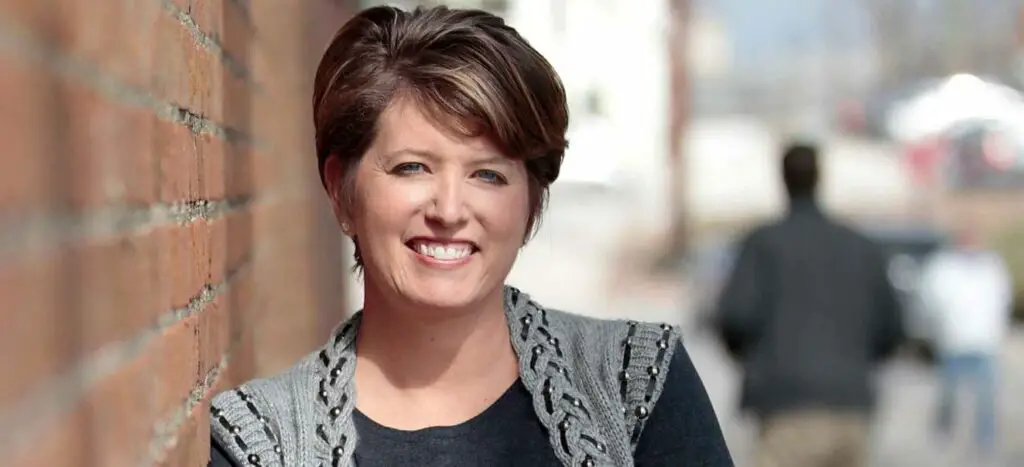 Angie Hicks Net worth, Age: Bio-Wiki, Wife, Kids, Weight 2024| The ...