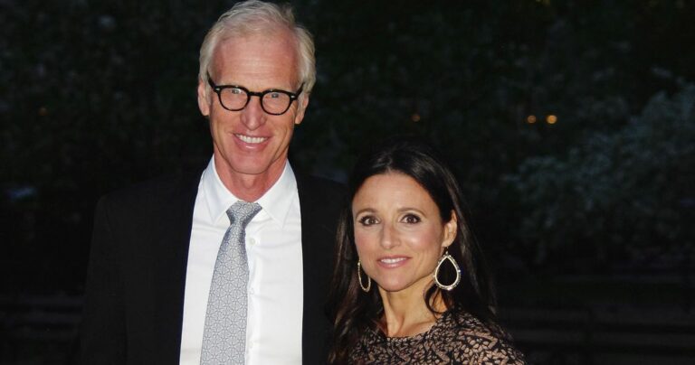 Brad Hall Age, Net worth: Kids, Weight, Bio-Wiki, Wife 2024| The Personage