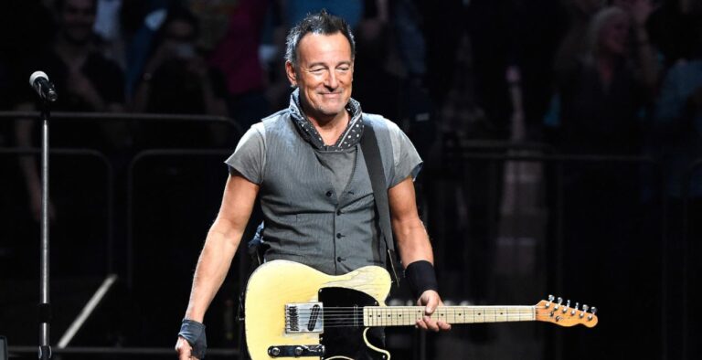 Bruce Springsteen Net worth, Age: Kids, Wife, Weight, Bio-Wiki 2024 ...