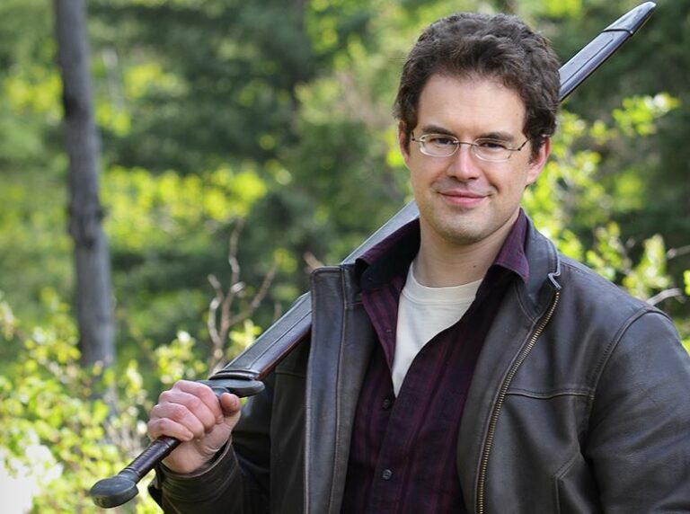 Christopher Paolini Net worth, Age: Wife, Kids, Weight, Bio-Wiki 2024 ...