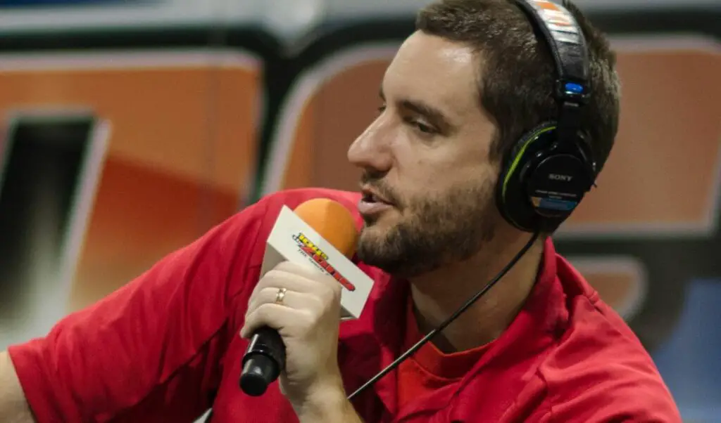 Clay Travis net worth, Kids, Age, Bio-Wiki, Weight, Wife 2022 - The ...