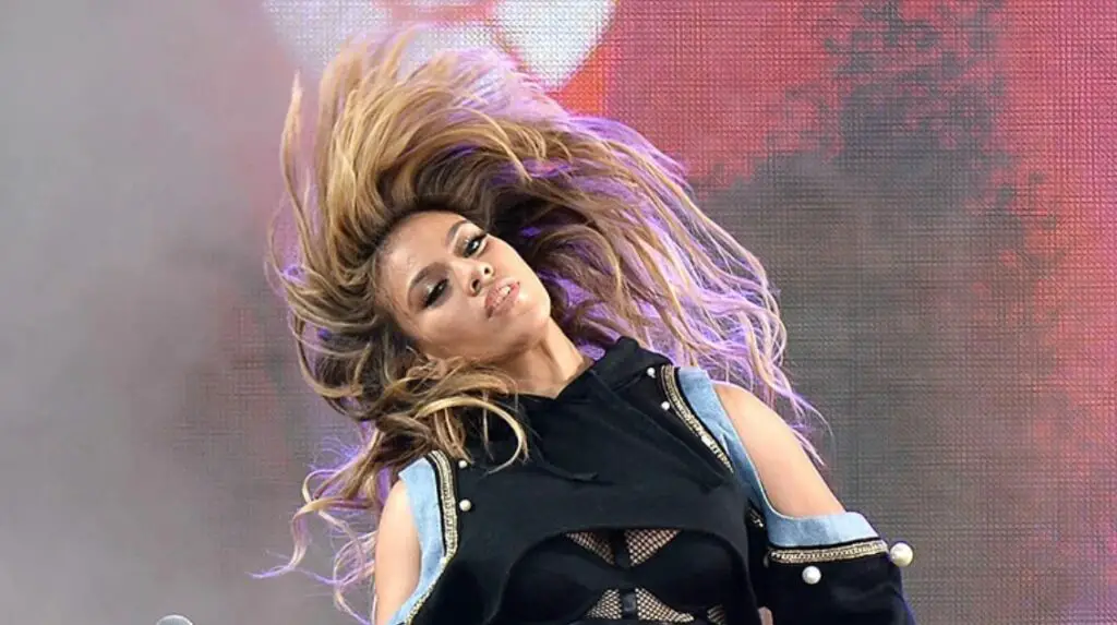 Dinah Jane Net worth, Age: Wife, Weight, Kids, Bio-Wiki 2024| The Personage