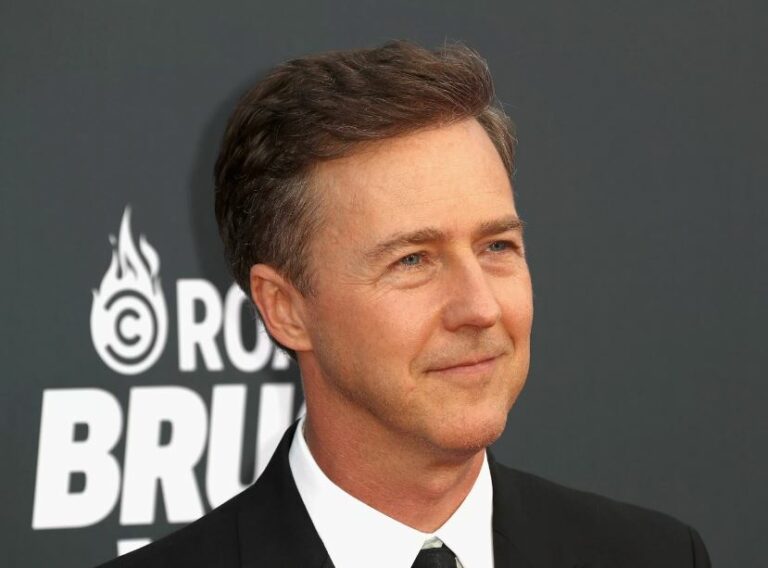 Edward Norton Age, Net worth: Bio-Wiki, Kids, Wife, Weight 2024| The ...