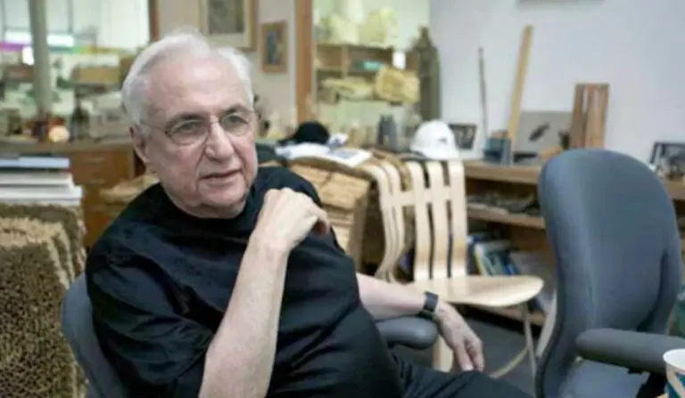 Frank Gehry net worth, Weight, Age, Kids, Bio-Wiki, Wife 2024| The ...