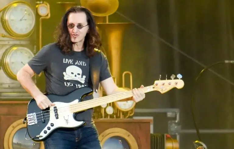 Geddy Lee Age, Net worth: Wife, Weight, Bio-Wiki, Kids 2024| The Personage