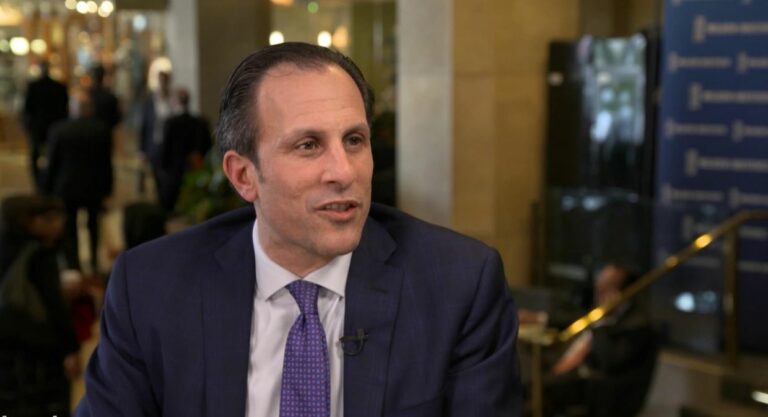 Greg Lippmann net worth, Weight, Bio-Wiki, Age, Wife, Kids 2024| The ...