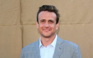Jason Segel Net worth, Age: Wife, Kids, Weight, Bio-Wiki 2024| The ...