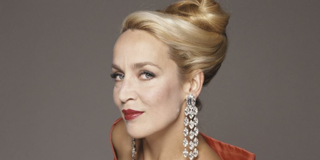 Jerry Hall Net worth, Age: Husband, Kids, Weight, Bio-Wiki 2024| The ...