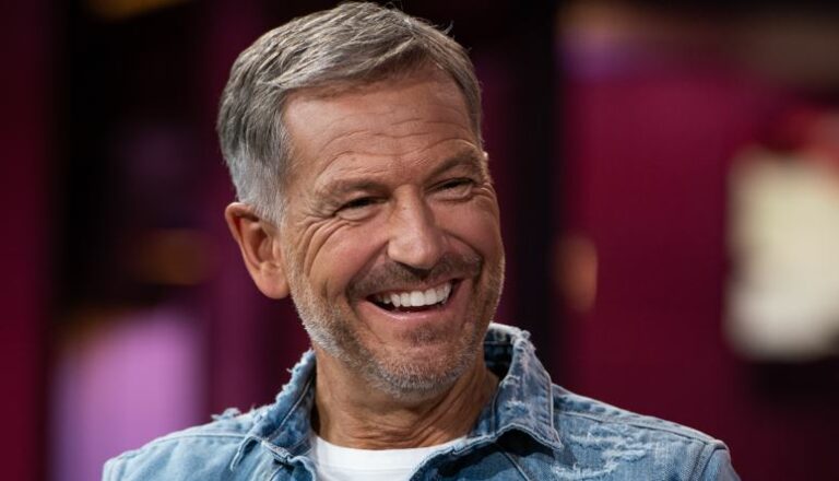 John Bevere net worth, Wife, Kids, Age, Bio-Wiki, Weight 2024| The Personage