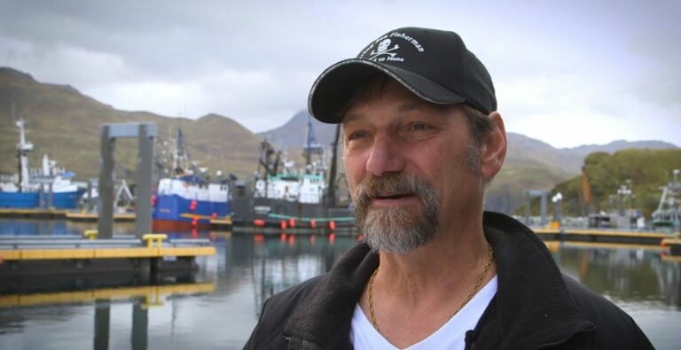 Jonathan Hillstrand Net worth, Age: Kids, Wife, Weight, Bio-Wiki 2024 ...