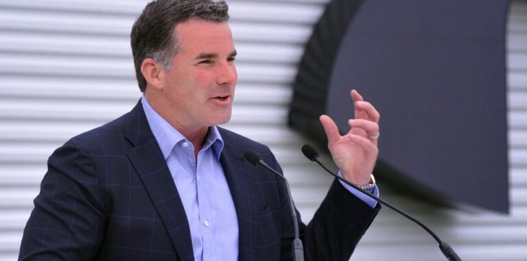 Kevin Plank net worth, Wife, Bio-Wiki, Age, Kids, Weight 2022 - The ...