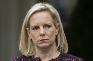 Kirstjen Nielsen Age, Net worth: Bio-Wiki, Weight, Kids, Wife 2022 ...