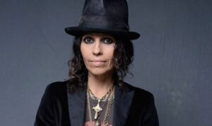 Linda Perry Net worth, Age: Kids, Weight, Bio-Wiki, Wife 2024| The ...