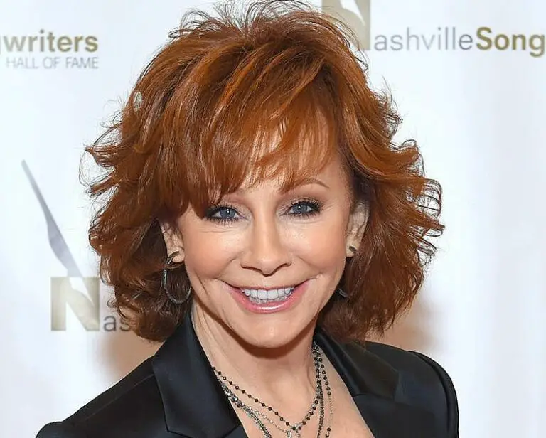 Reba McEntire Net worth, Age: Kids, Wife, Weight, Bio-Wiki 2024| The ...