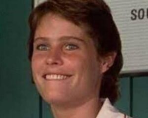 Sarah Holcomb Net Worth, Height, Bio, Weight, Age 2024| The Personage