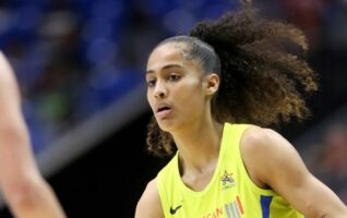 Skylar Diggins Net worth, Age: Weight, Bio-Wiki, Kids, Wife 2024| The ...