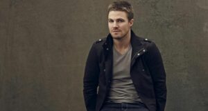 Stephen Amell Age, Net worth: Wife, Kids, Weight, Bio-Wiki 2024| The ...
