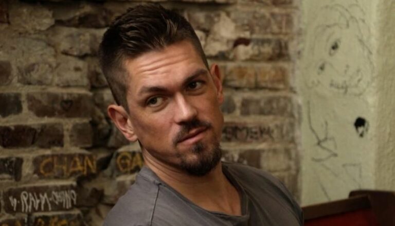 Steve Howey Age, Net worth: Kids, Weight, Wife, Bio-Wiki 2024| The ...