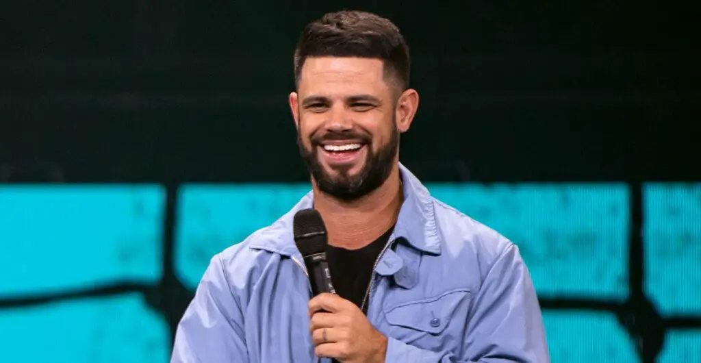 Steven Furtick Net worth, Age: Weight, Kids, Bio-Wiki, Wife 2024| The ...