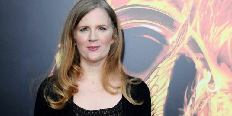 Suzanne Collins Age, Net worth: Bio-Wiki, Wife, Weight, Kids 2022 - The ...