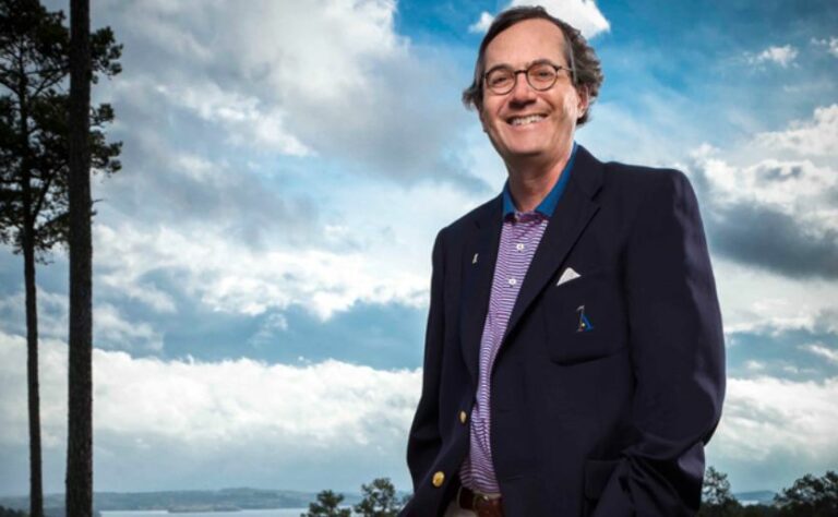 Warren Stephens Age, Net worth: Weight, Wife, Kids, Bio-Wiki 2024| The ...